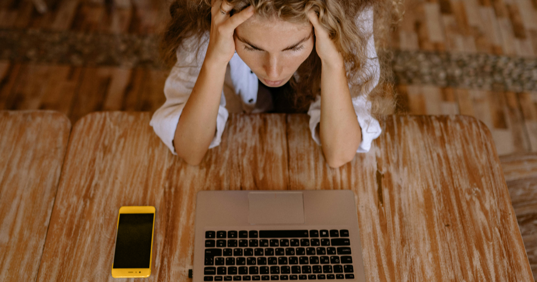 8 debt warning signs (and what to do when you spot them!)